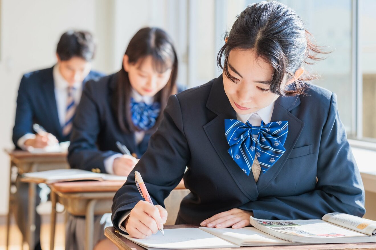 「受かるときは受かるよ…」医学部受験に挑む娘を支える母が“どうしても我慢できない”夫の態度(1/3) | Finasee（フィナシー）