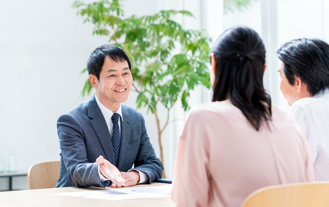 老後破産も覚悟…資金不足と夫の浪費に悩む50代女性。「心配することはない」と助言した専門家の “真意”(1/4) | Finasee（フィナシー）