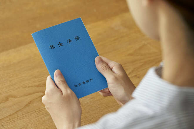 ねんきん定期便の見込額が想定より少ないのはなぜ？ 60代女性が知らなかった年金額の「正しい確認方法」(1/3) | Finasee（フィナシー）