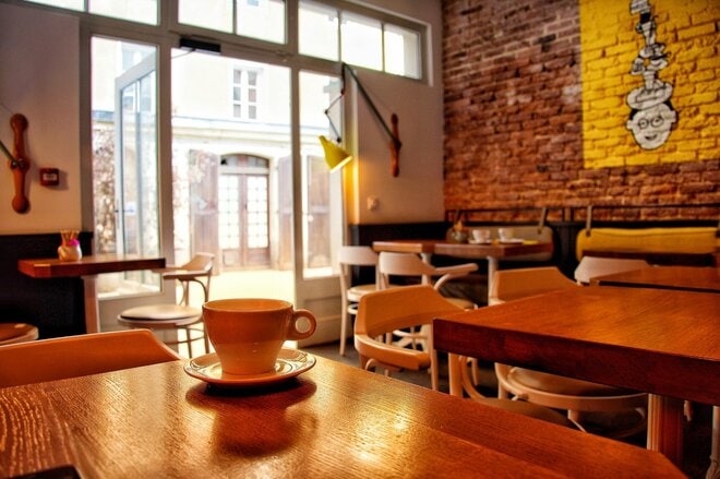 子供に恵まれなかった40代夫婦のもとにやってきたジャックラッセルテリア 夫婦に臨時収入をもたらした愛犬のまさかの才能とは(2/3) | Finasee（フィナシー）