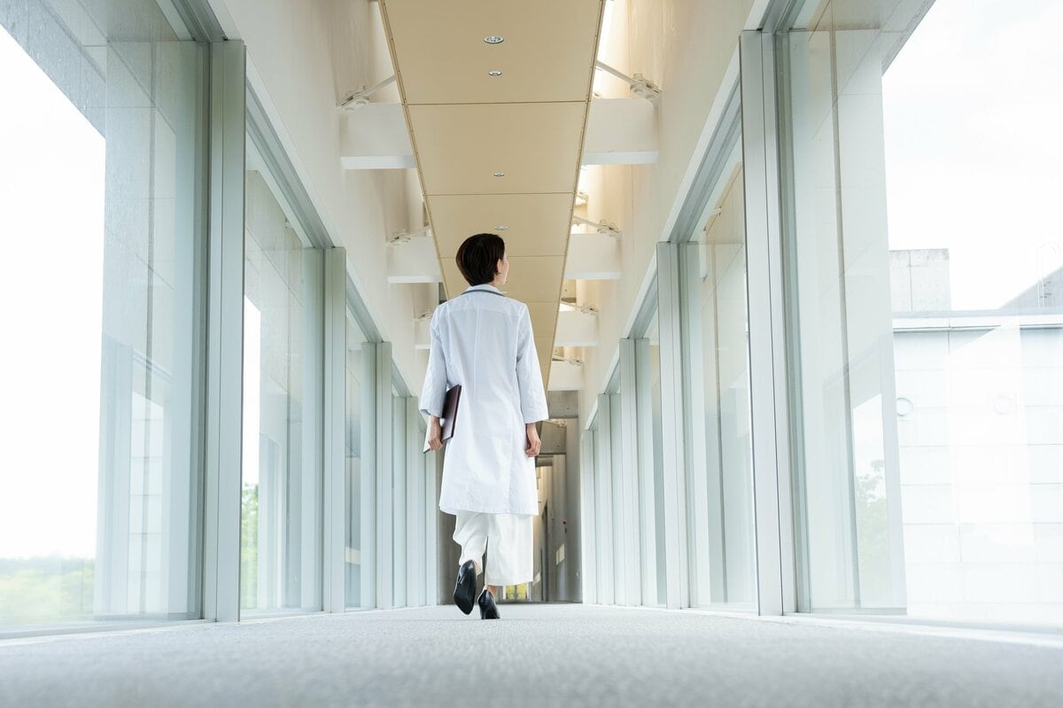 「軽い気持ちで…」巨額の負債を抱えた外科医を追い詰めた“後妻の秘密”(3/4) | Finasee（フィナシー）